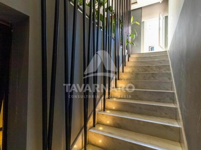Imóvel com arquitetura moderna com Edição especial Revista Casa Arq Concept por arquitetos renomados