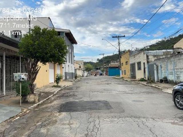 Imóvel com boa estrutura — Casa no Centro, Pedro Leopoldo MG, Nº 482D, 1 quarto, 197,95m² | Licitação Aberta