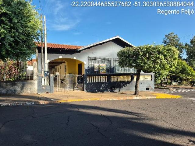 Imóvel com bom aproveitamento — Casa no Centro, Regente Feijo SP, Nº 223, 3 quartos, 1 vaga, 291,6m² | Licitação Aberta