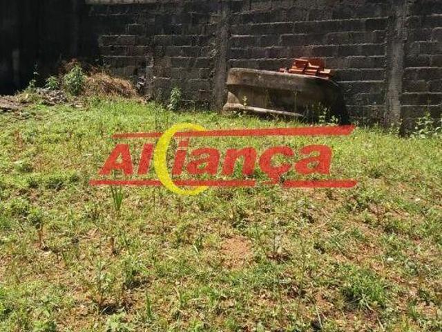 IMÓVEL COM CASA E SOBRADO EM TERRENO AMPLO GRANDE POTENCIAL