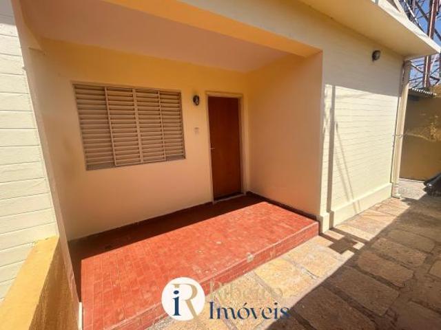Imóvel com Casa Principal + Casa Aux. em Setor Campinas, à venda por R$ 650.000