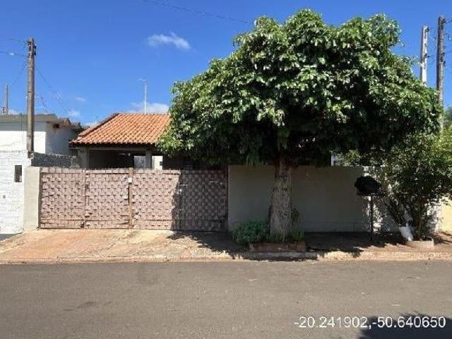Imóvel com excelente localização — Casa no Centro, Urania SP, Nº 223, 3 quartos, 360m² | Venda Onl