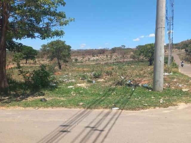 Imóvel com potencial de valorização — Terreno no Setor de Industria, Santo Antonio do Descoberto G
