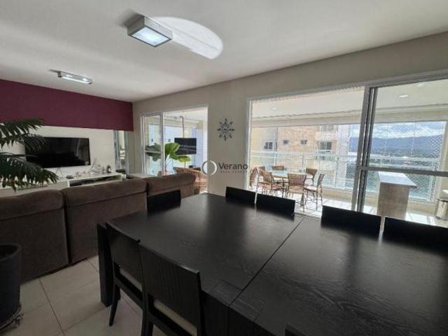 Imóvel com vista para o mar em Guarujá Apartamento mobiliado na Enseada, com piscina e portaria 24