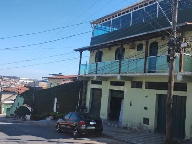 IMOVEL COM 02 MORADIAS E 01 LOJA