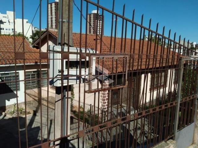 Imóvel com 02 casa no terreno bairro Vila jardim
