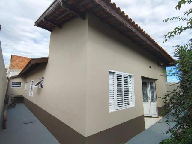 Imóvel com 2 casas no bairro Josephin Tagliari