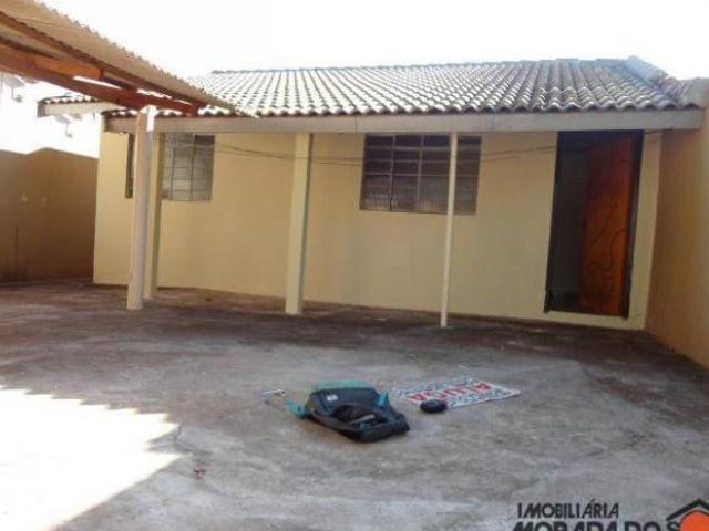 IMOVEL COM 2 CASAS NO REQUIAOCASA FRENTE3 QUARTOS1 BANHEIROCOZINHALAVANDERIASALAGARAGEM PARA 2 CARR
