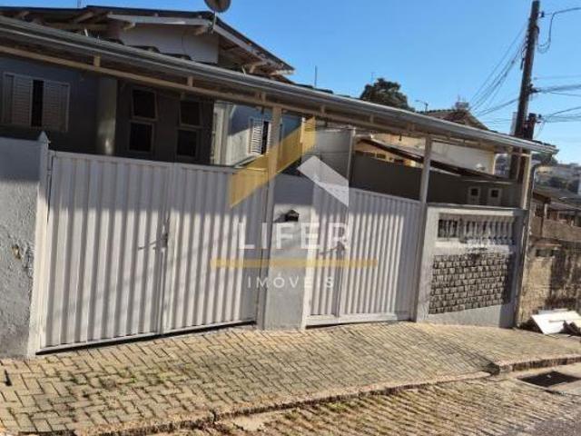 Imóvel com 2 casas no terreno à venda em Valinhos/SP