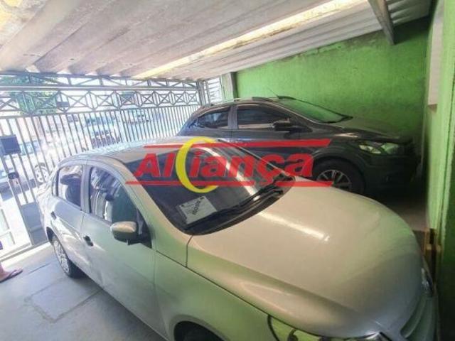 IMÓVEL COM 3 CASAS