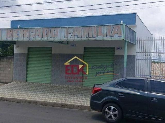 Imovel com 3 casas e 1 ponto comercial