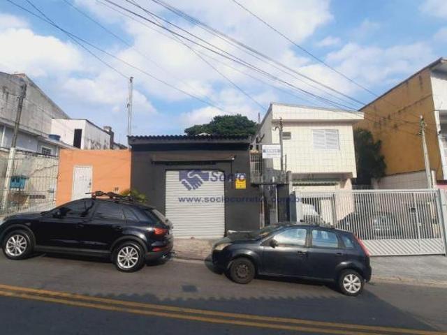 Imovel com 3 casas e 1 salao comercial, 195m² de terreno 1ª casa 4 comodos e banheiro,2ª casa 2 como
