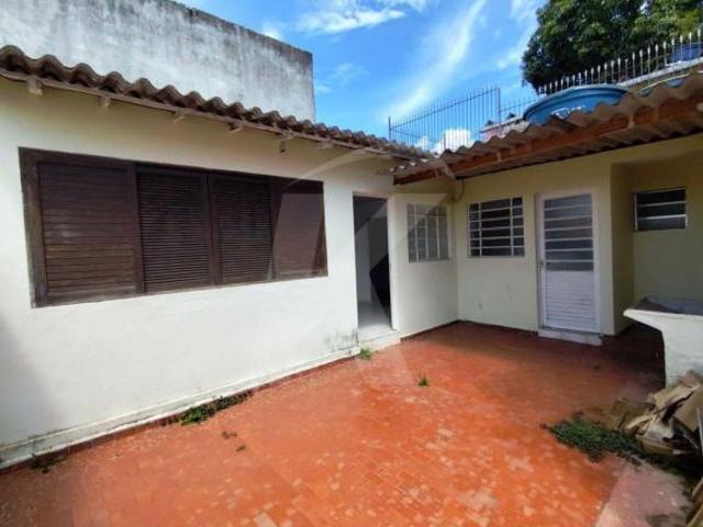 Imóvel com 3 casas, sendo na frente 1 sobrado de 3 dormitórios na Vila Medeiros