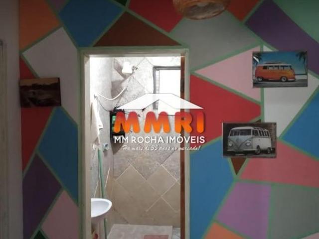 IMÓVEL COM 3 CASAS, SENDO UMA ASSOBRADADA. BOA LOCALIZAÇÃO! EXCELENTE PARA LOCAÇÃO E ATÉ COMERCIAL