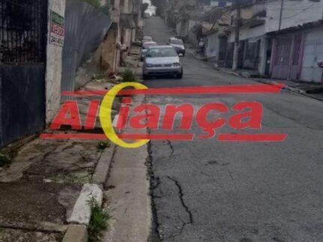 IMÓVEL COM 3 CASAS PARA RENDA