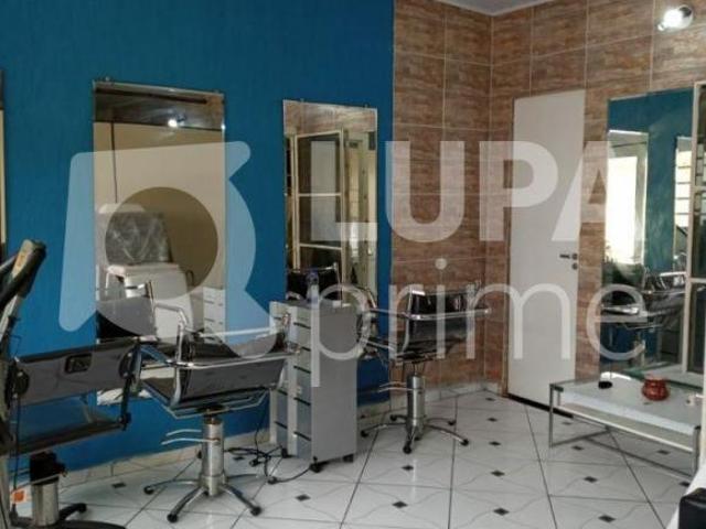 IMÓVEL COM 3 CASAS PARA RENDA NA VILA MEDEIROS