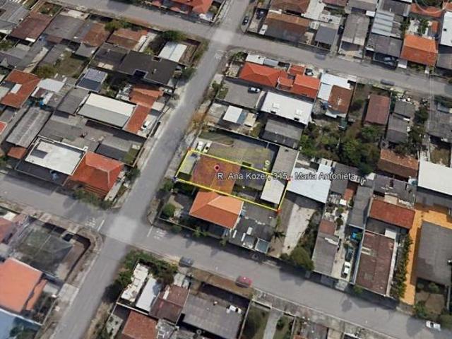 Imóvel com 3 residências no Maria Antonieta em Pinhais/PR