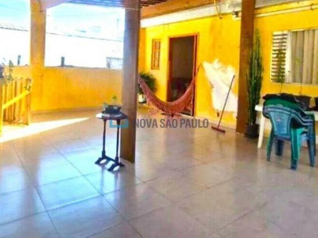 Imóvel com 4 casas no mesmo terreno Vila Guarani