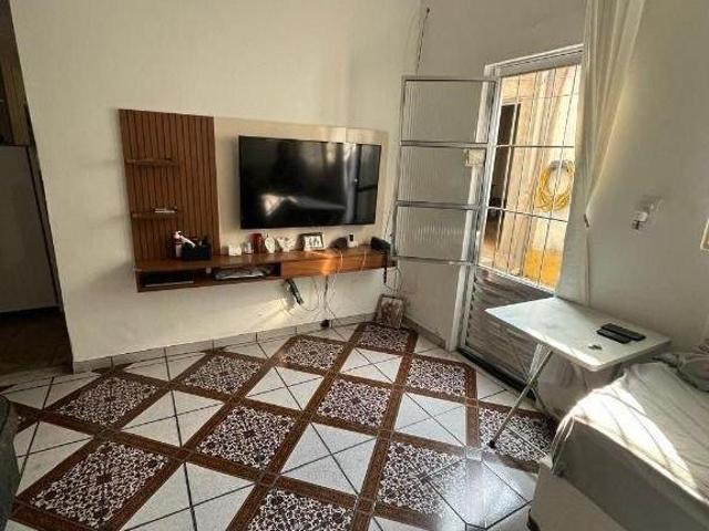 Imóvel com 4 Casas + Salão Comercial Renda Garantida no Jardim Bela Vista!