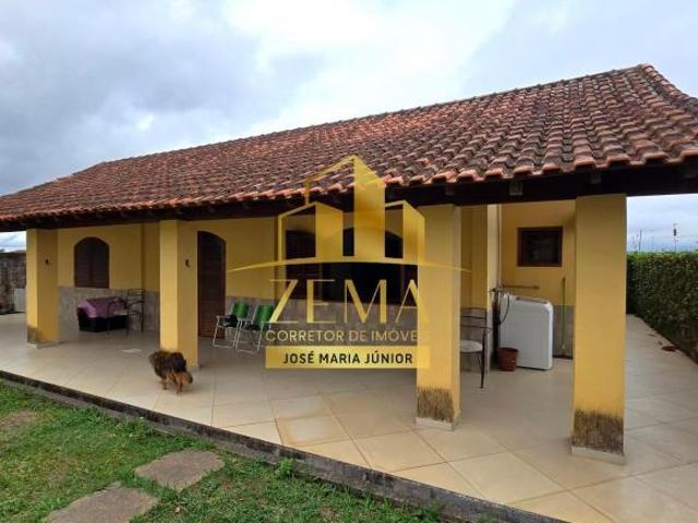 Imóvel com 525m2, e 02 casas térreas, 80m2 cada, Excelente localização
