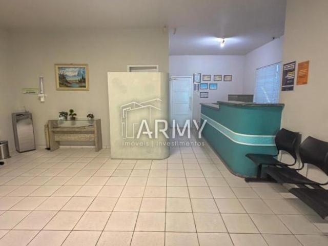 IMÓVEL COMERCIAL NA FRENTE E RESIDENCIAL COM PISCI