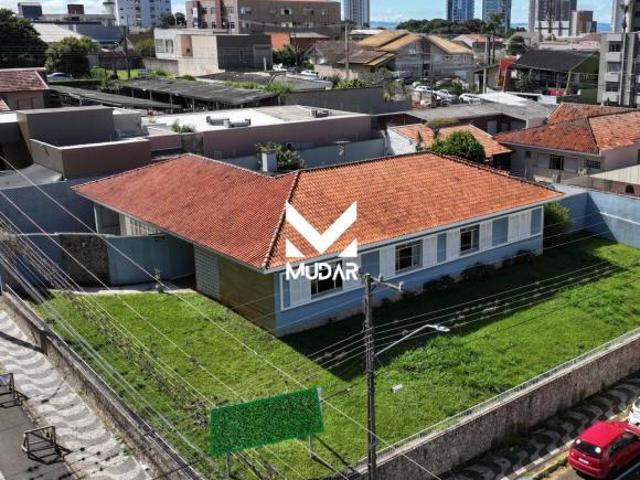 Imóvel Comercial com 5 quartos e amplo terreno na Vila Estrela