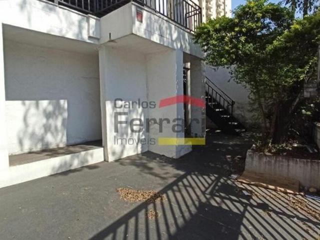 Imóvel Comercial de 240m² à Venda na Rua Voluntários da Pátria Localização Estratégica!