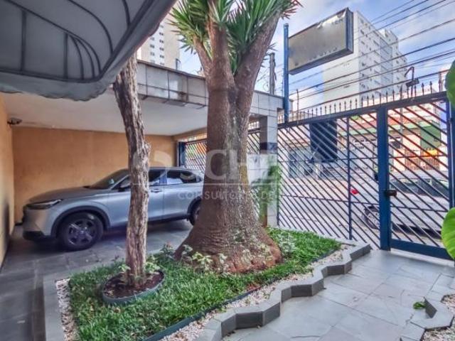Imóvel comercial de 431m² a 500m do metrô Saúde com múltiplos usos