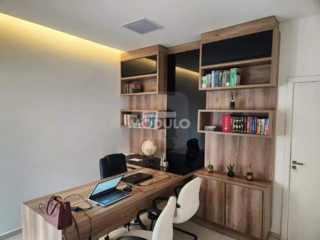 Imovel comercial em avenida Rondom Pacheco