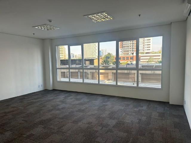 Imóvel Comercial em Alphaville Conde II, Barueri/SP de 5577m² para locação R$ 3.350,00/mes