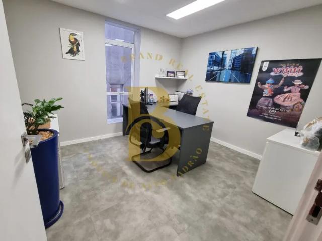 Imóvel comercial em andar alto na Paulista