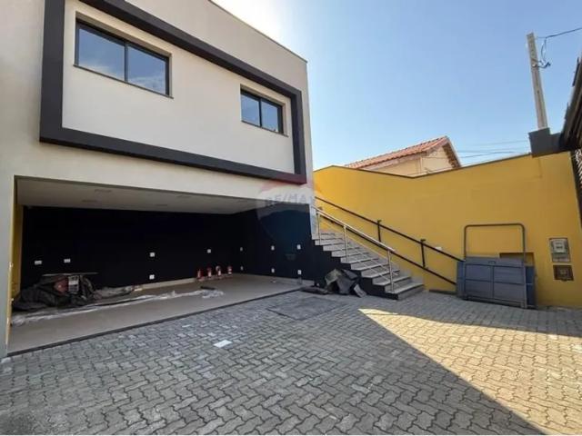 Imóvel comercial para alugar com 9 salas, 5 banheiros, na Rua Samuel Neves, Piracicaba, Vila Indepnd