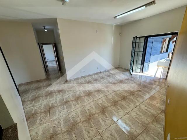 Imóvel comercial para locação no Bairro Jardim Irajá, próximo a Avenida Presidente Vargas Ribeirão