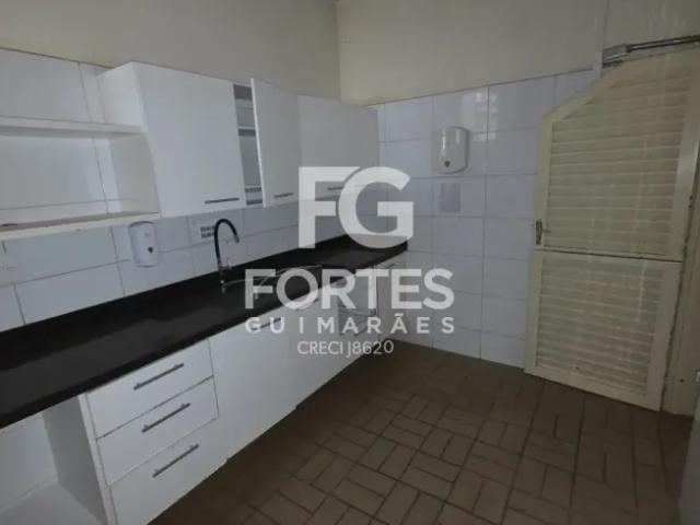 Imóvel Comercial 450m² sendo salão com pé direito duplo + mezanino, 2 decks frontais, cozinhas e esc