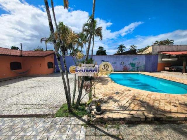 Imóvel completo com estrutura para lazer e renda na Praia de Itanhaém