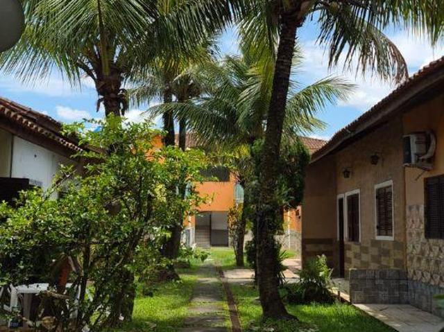 Imóvel a venda tem em Condomínio quadrados com 2 quartos em Boraceia Bertioga SP
