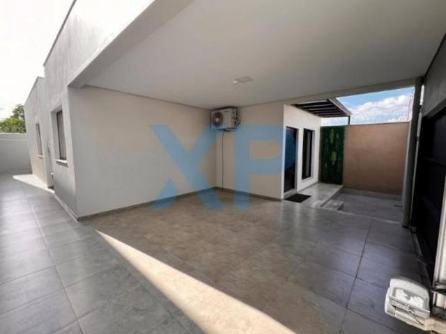 Imóvel à Venda: Casa de 3 quartos com suíte e 2 vagas no Residencial Doutor Walchir Resende Costa em