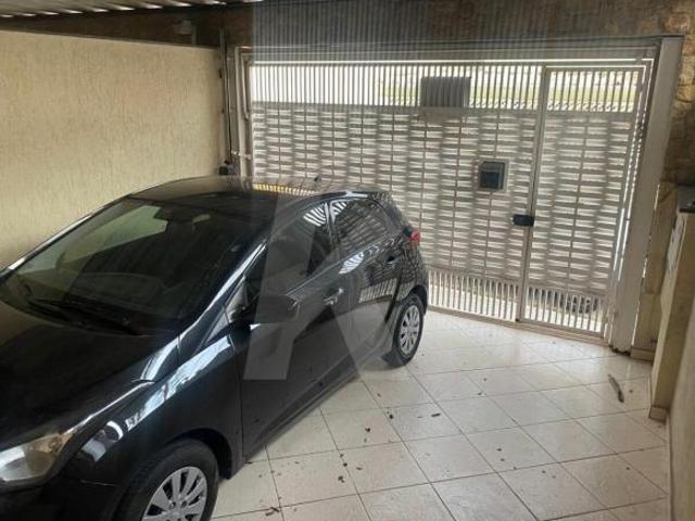 Imóvel á Venda com 4 Dormitórios, 4 Banheiros e 2 Vagas