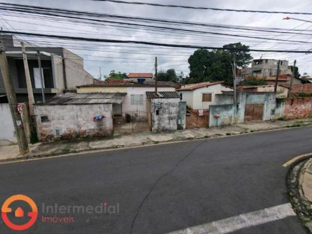 Imóvel à Venda com 6 casas Ideal para Investimento com área de 630 m² Terreno