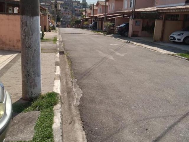 Imóvel à venda em condomínio de alto padrão em Cotia SP, Jardim Petrópolis: 2 quartos, 2 salas, 2 ba