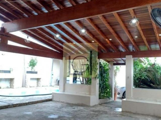 Imóvel à venda em Salto SP: Casa no Jardim Três Marias com 3 quartos, sala, 2 banheiros e 2 vagas de