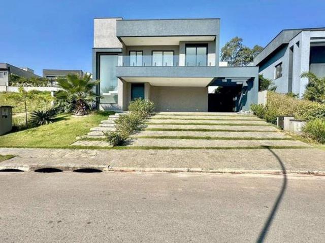 Imóvel à venda Embu das Artes 374 m² com piscina, 3 suítes e 6 vagas
