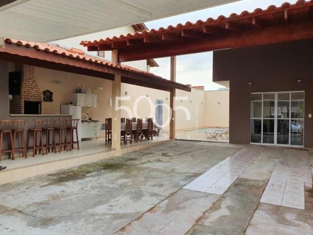 Imóvel à venda no bairro Paraíso I com 128m2 de construção e 236m2 de terreno. São 2 dormitórios sen