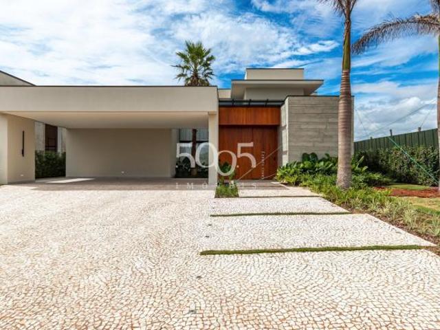 Imóvel à venda no Condomínio Fazenda Alvorada em Porto Feliz, com 388m² de área construída em um ter