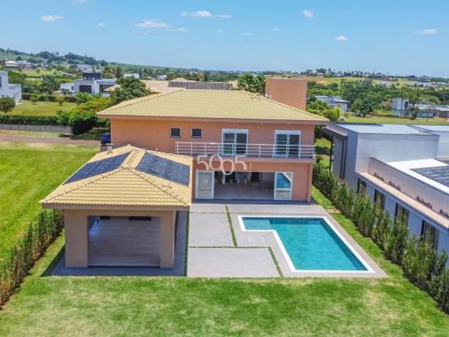 Imóvel à venda no Condomínio Fazenda Alvorada em Porto Feliz, com 448m² de área construída em um ter