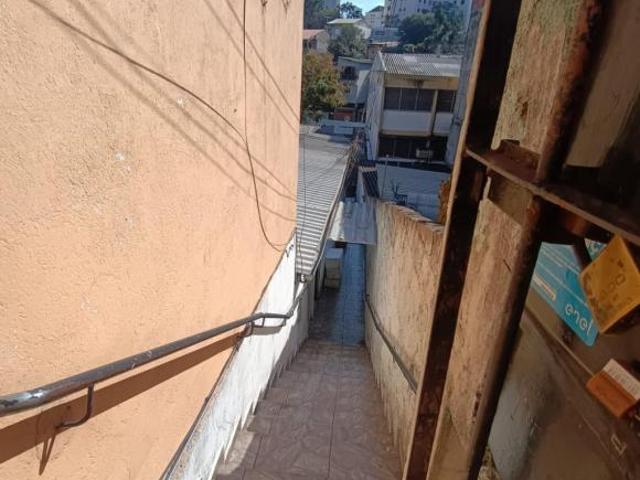 Imóvel à venda para investidores em Jardim Helena – Taboão da Serra – 2 pontos comerciais e 3 casas