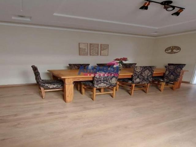 Imóvel amplo para venda no centro de Jacarei