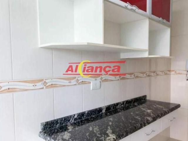 Imóvel aconchegante à venda com 2 quartos e 1 banheiro no total. O condomínio é bem equipado com div