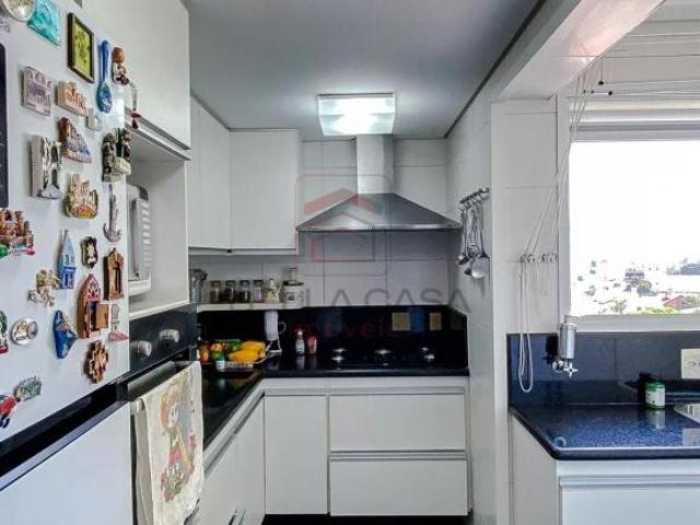 Imóvel aconchegante à venda com 3 quartos, sendo 1 suíte, e 2 banheiros no total