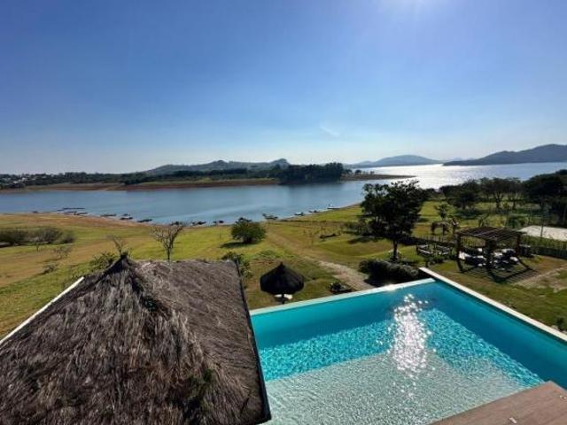 IMOVEL ÀS MARGENS DA REPRESA DO JAGUARI, COM RAMPA NÁUTICA E PÍER PARTICULAR. CONDOMINIO PORTO LAR